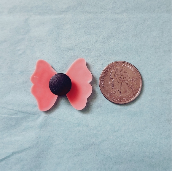 CROCS | Accessories | 75 Pink With White Polka Dots Bow Croc Charm ...